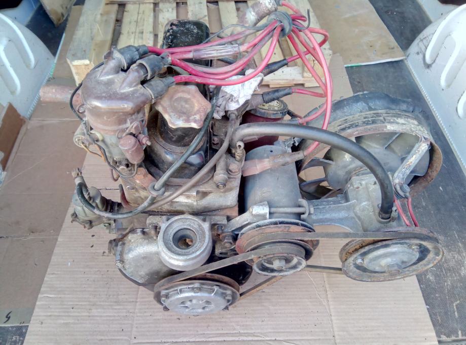 Zastava 750 in 600 fičo motor stari tip