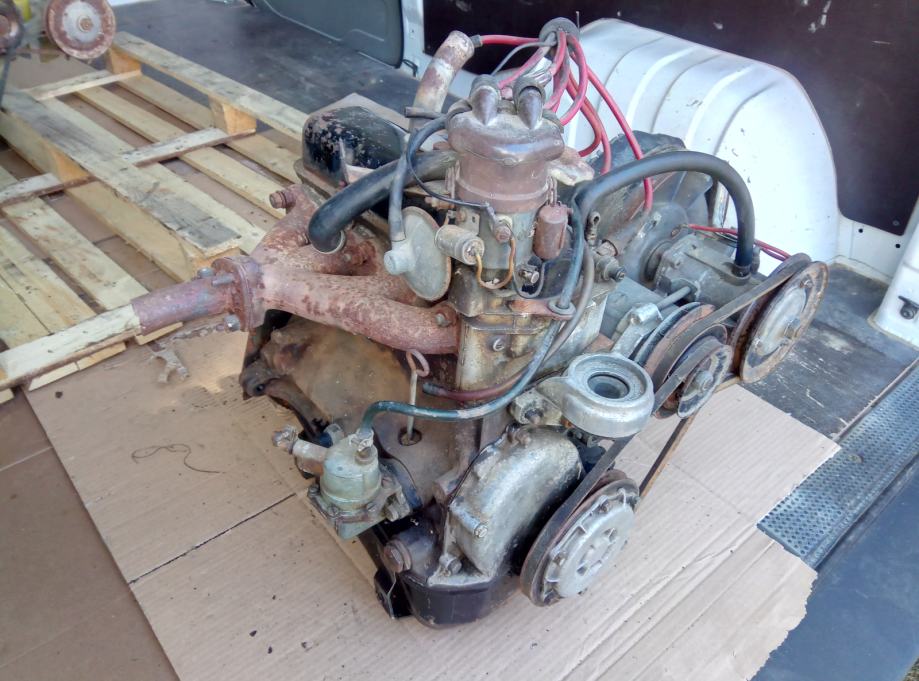 Zastava 750 in 600 fičo motor stari tip