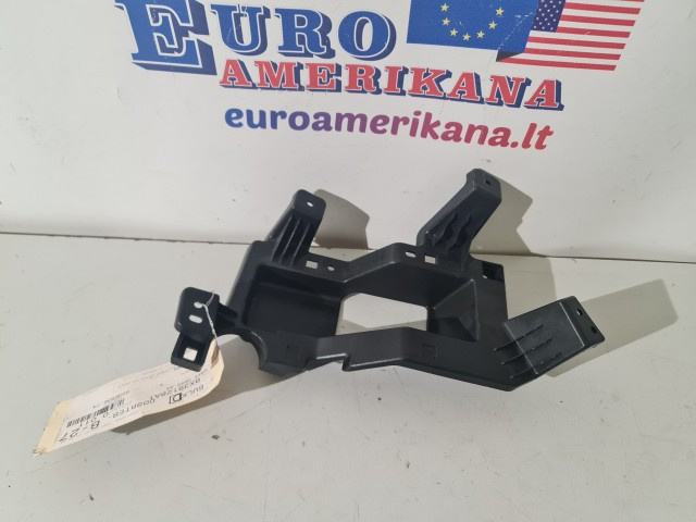 2021-2023 Chrysler Pacifica Fog Lamp Bracket (68445693AA)