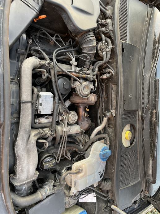 Audi A6 2004 2.5tdi BAU motor mašina 2.5tdi