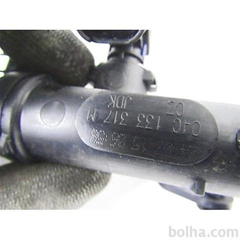 INJEKTORJI/BENCIN OEM N. 04E906031F ORIGINAL REZERVNI DEL VOLKSWAGE...