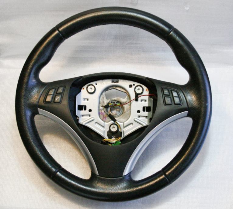 BMW E81 E82 E87 E88 E90 E91 E92 E93 X1 E84 Športni volan