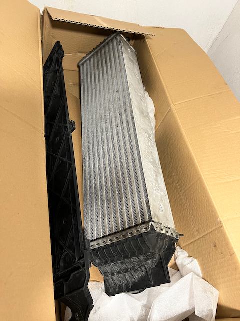 BMW Intercooler - 17517805629 (Serija F10/F11)
