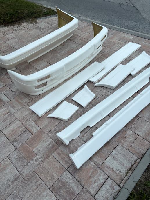 Body kit mtech 2 za bmw e30
