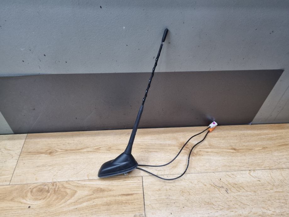 Citroen c3 16- ANTENA