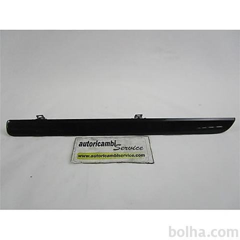 NOTRANJE OKRASNE LETVE VOLKSWAGEN GOLF MK6 (2008-2012) REZERVNI DEL...