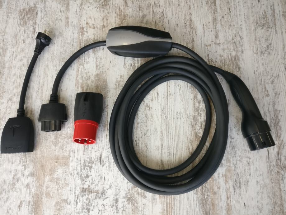 Tesla UMC 1 polnilec 3-fazni, do 11kW, CEE, Schuko Model X Y S 3