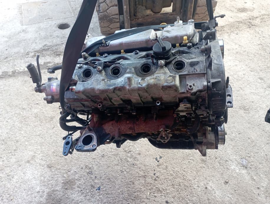 Toyota Corolla Verso Rav 4 Avensis 2.0 D4D motor mašina