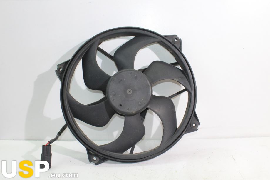 Ventilator motorja Citroen C4 Picasso