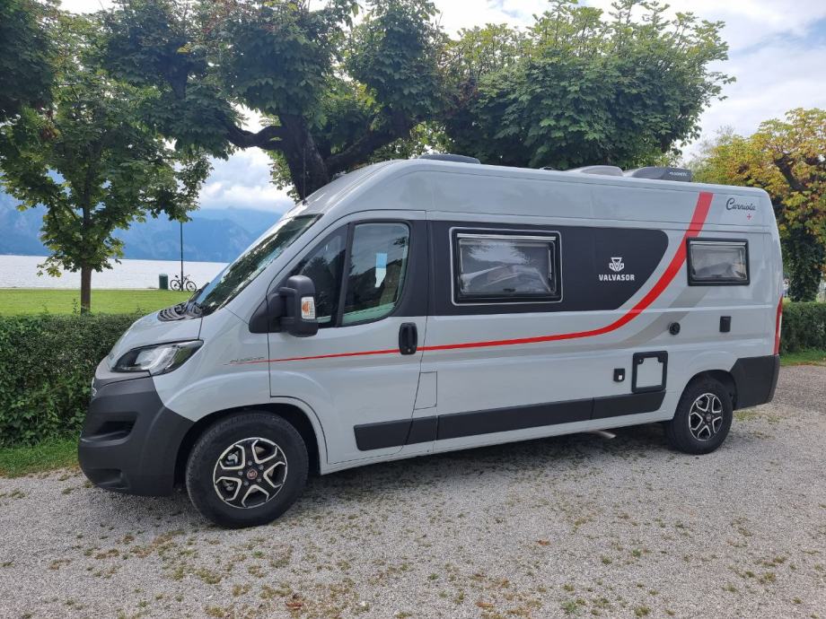 Avtodom van najem Fiat Ducato l. 2022 dolžina 6m za 2+2 osebi
