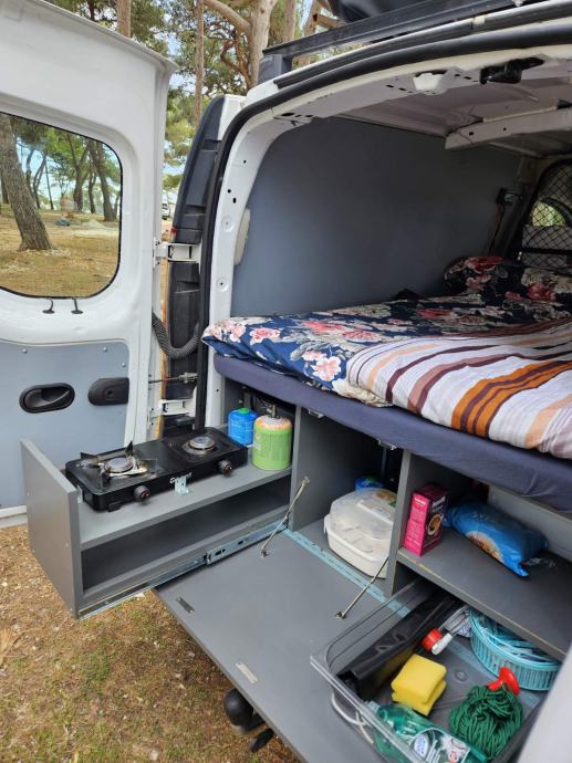 Oddam mini kamper že za 350€ na teden