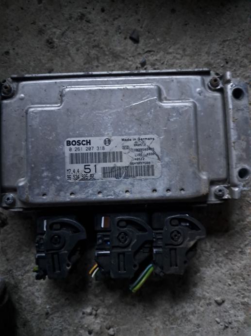 MOTORNI RAČUNALNIK ECU 1.6 Peugeot, Citroen Xsara 0261207318 M7.4.4