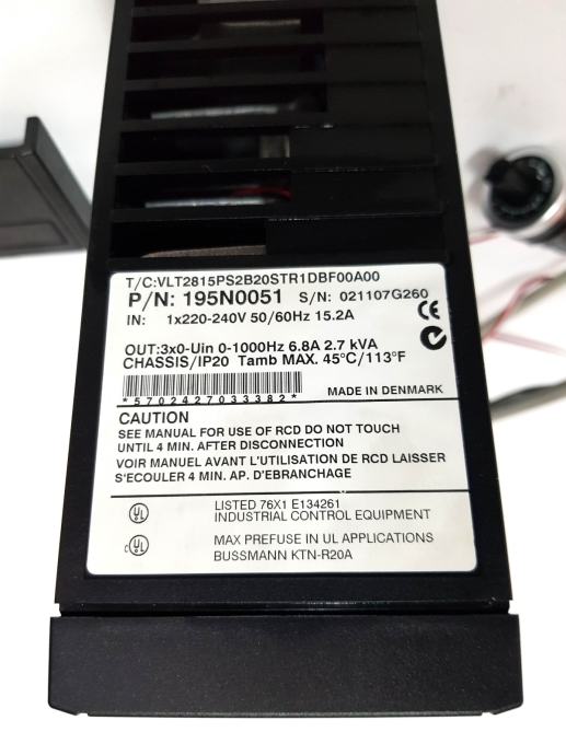Frekvenčnik Danfoss VLT 2800 1,5kW enofazni 230 VAC z potenciometrom