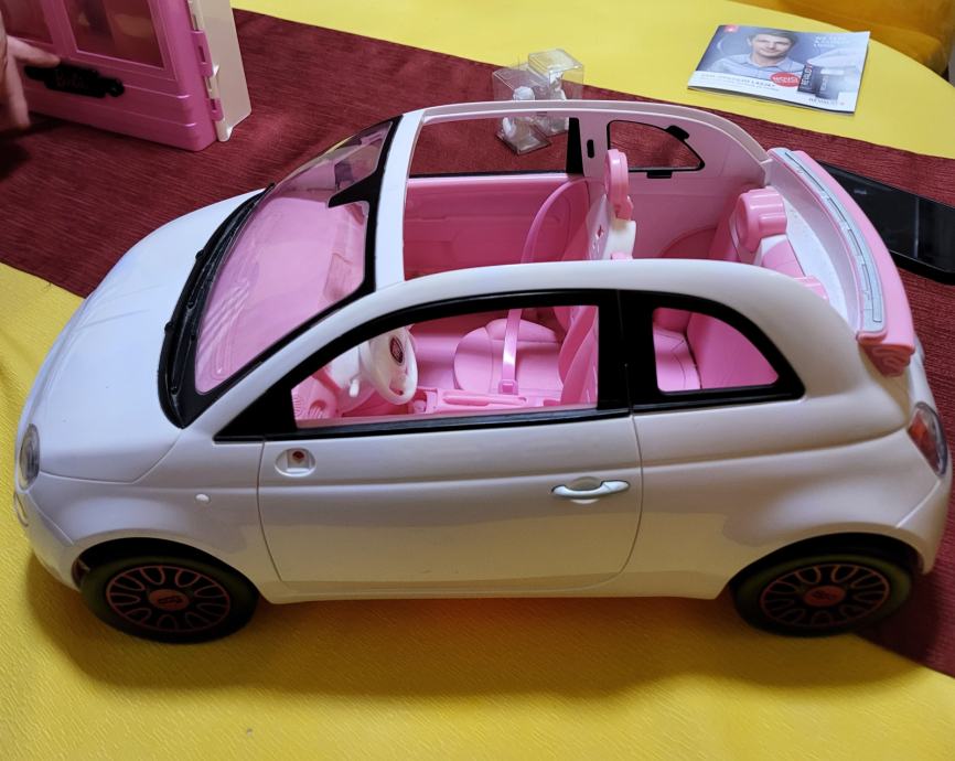Barbie avto