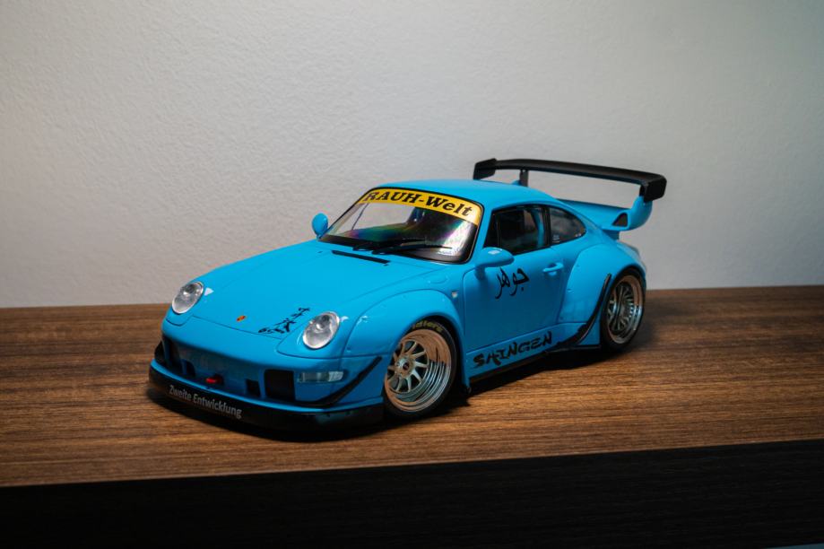 1:18 Porsche 911 (993) RWB Shingen 2018 Miami blue - Solido