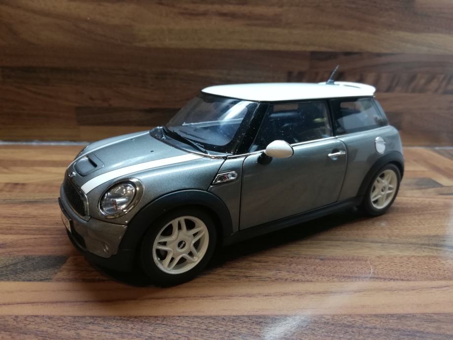 MINI COOPER 1:18
