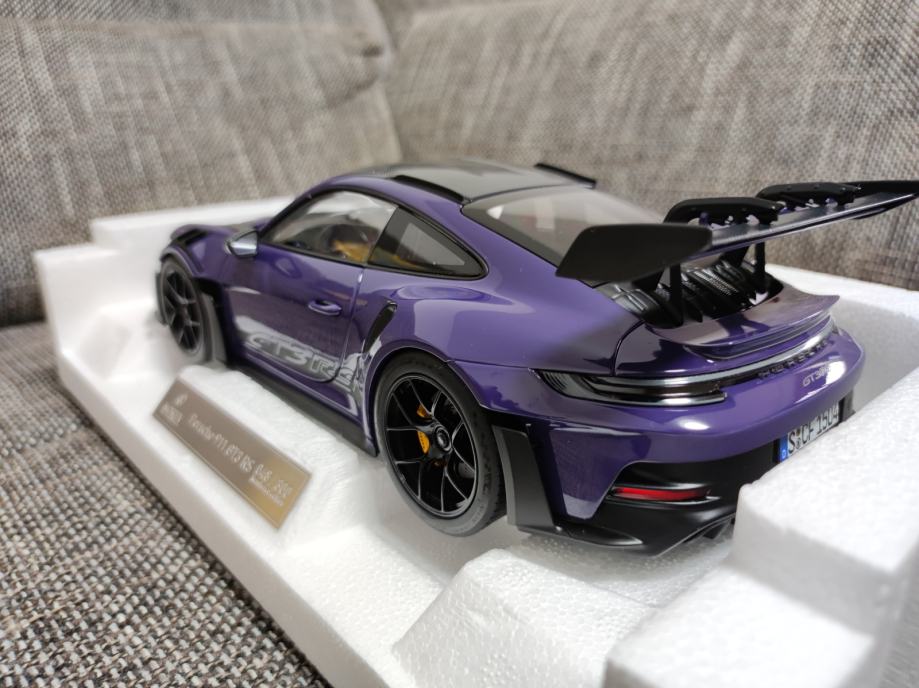 Porsche 911 992 GT3 RS Ultraviolet NOREV 1:18 Limited (048 of 300)