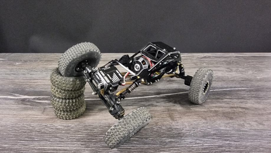 SCX 24 CRAWLER, CUSTOM MAD MAX BUILD BRUSHLESS MOTOR