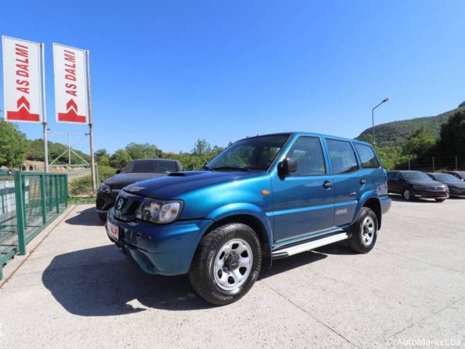 Nissan Terrano deli Nissan Terano