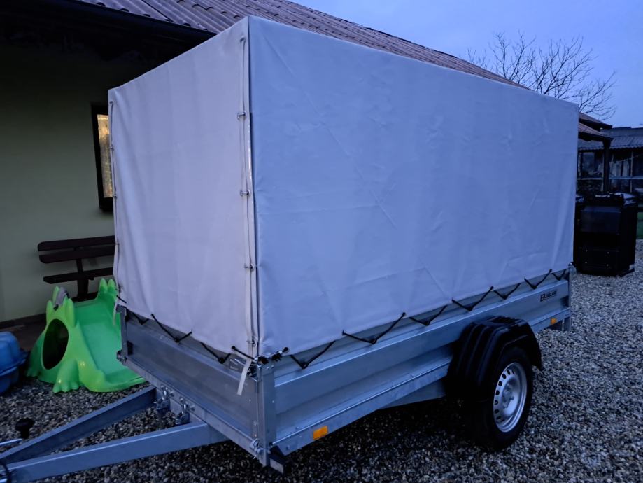 Avtomobilska prikolica z cerado malo rabljena