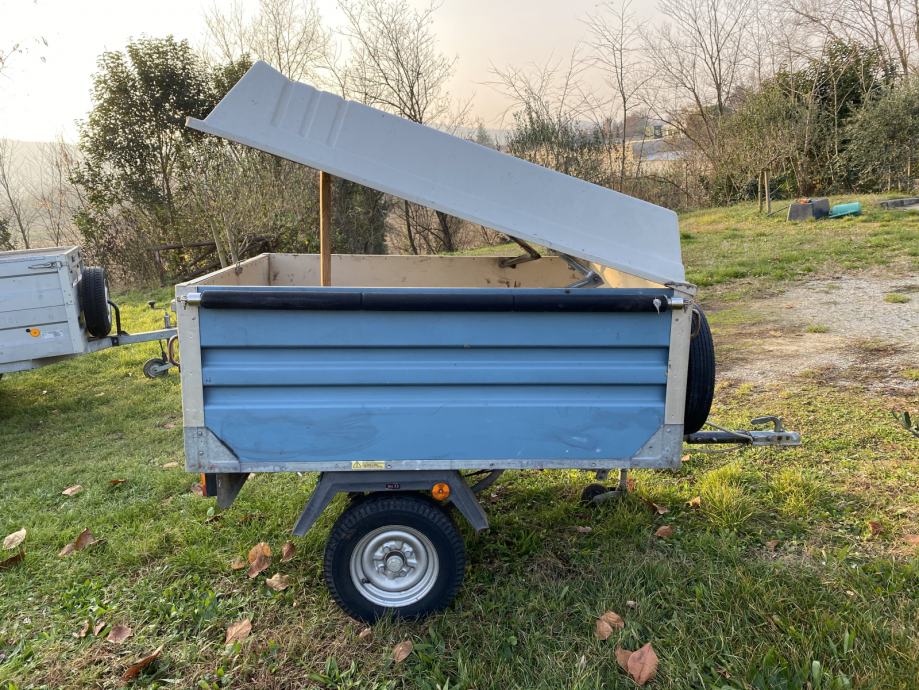 Prikolica Ellebi v odličnem stanju