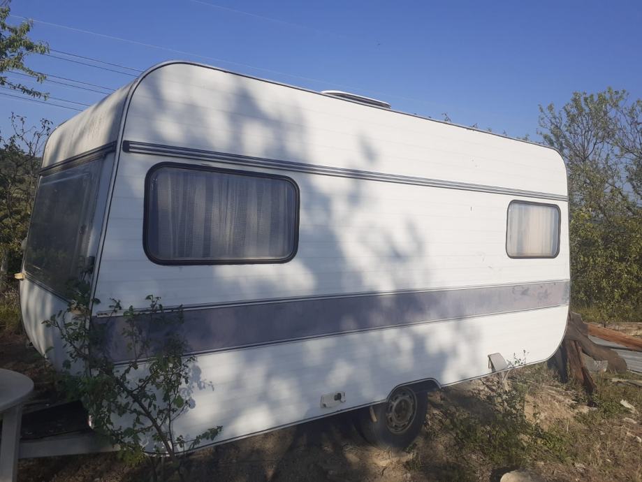 Počitniška prikolica ADRIA 420 karavan