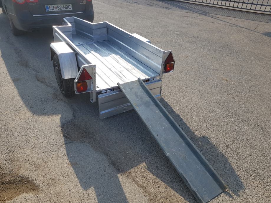 Prikolica za prevoz motorja HOMOLOGIRANA