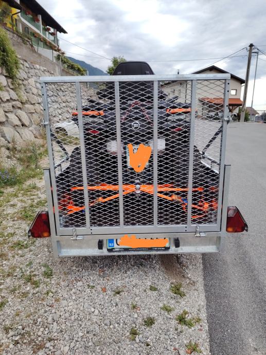 TRIVAGO 2C250 NAJEM
