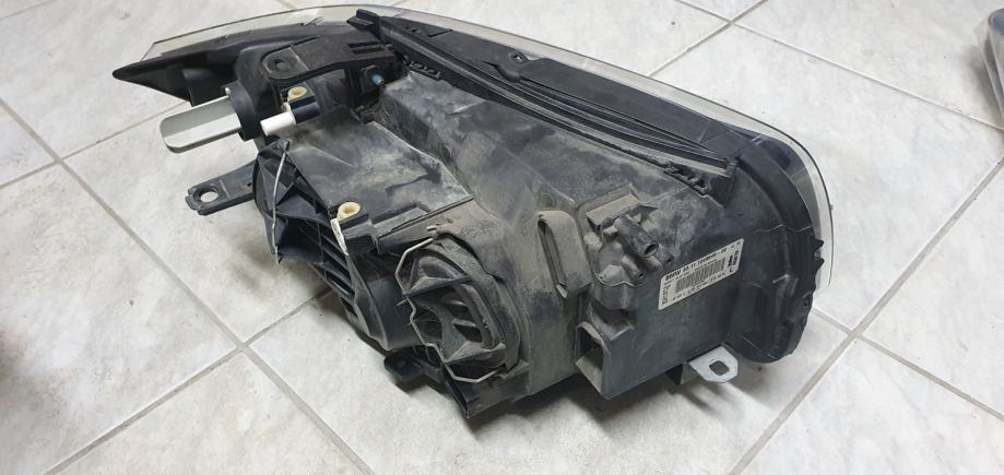 BMW 1 E87 LEVA LUČ ŽAROMET 63117249649 ALI 89502128
