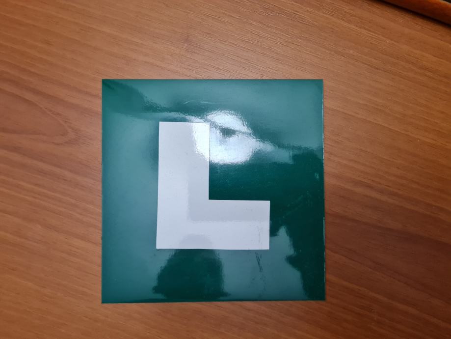 L-tablica za vožnjo s spremljevalcem