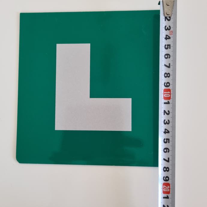 Odsevna magnetna L tablica za vožnjo s spremljevalcem