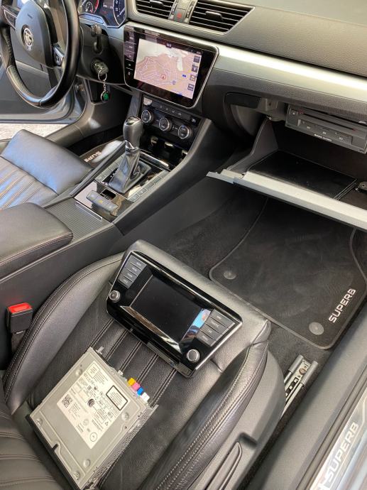 ŠKODA SUPERB RADIO NAVIGACIJA MIB2.5 PRO COLUMBUS