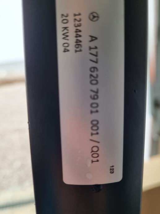 Strut brace oz. podporna vez - Original AMG