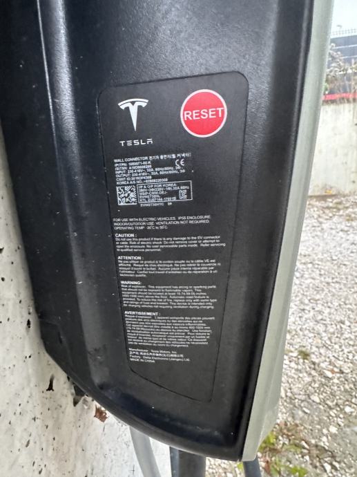Tesla wall connector Gen 2 - polnilnica polnilna postaja za Tesla