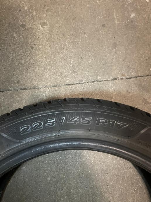 Zimske gume Sava 2019 225 45 R17