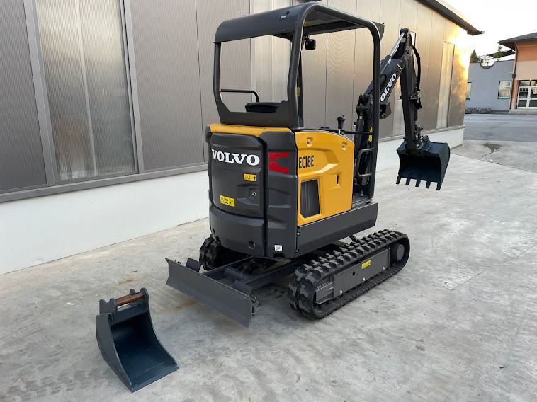Bager mini VOLVO EC 18E