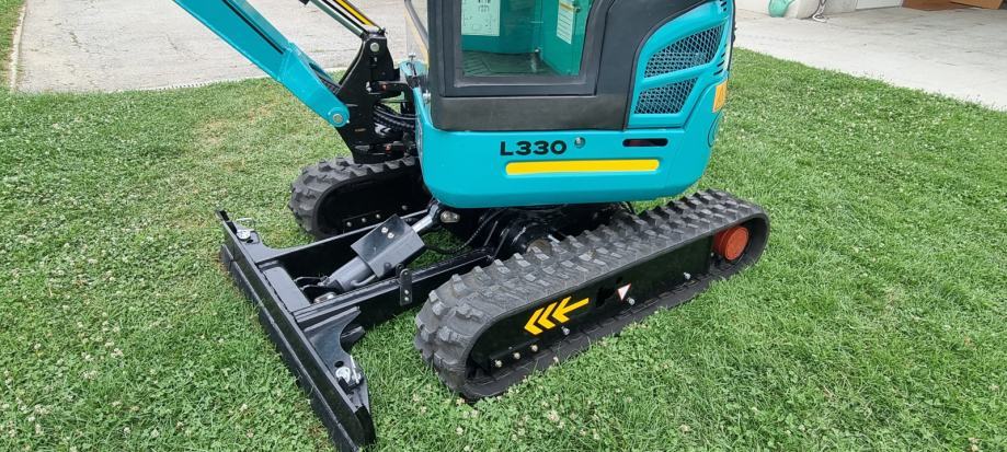 Mini bager 2T, Top model, aut.klima, brza hidr.spojka,kubota m./AKCIJA