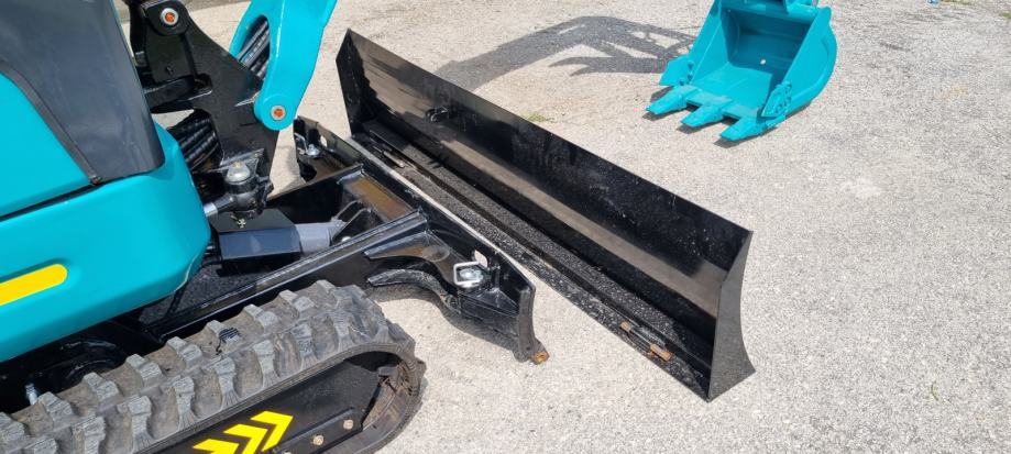 Mini bager 2T, Top model, aut.klima, brza hidr.spojka,kubota m./AKCIJA