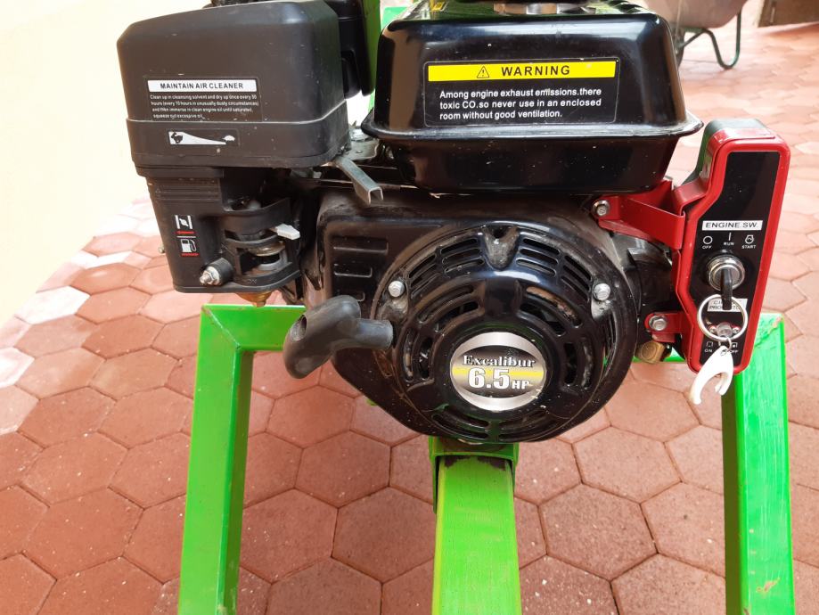 mini bager mini kopač mini rovokopač kopaček