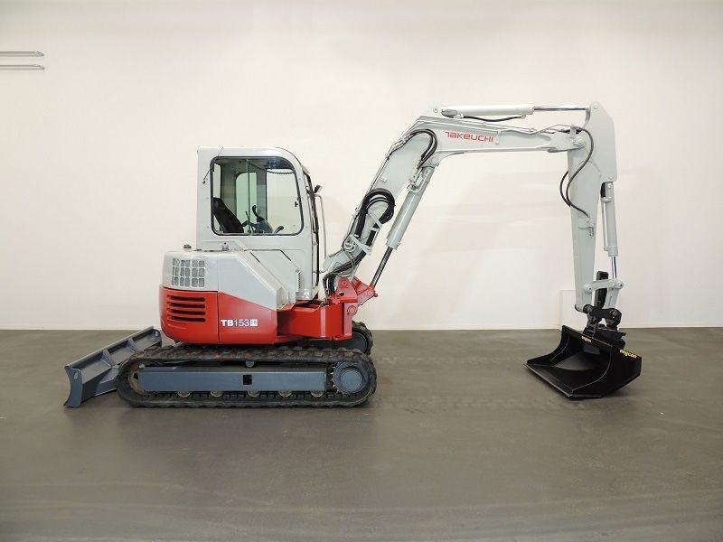 Takeuchi TB153 FR Bager