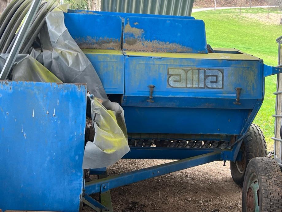 Balirka AMA 183 za kockaste bale