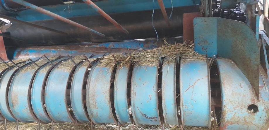 Balirka za okrogle bale