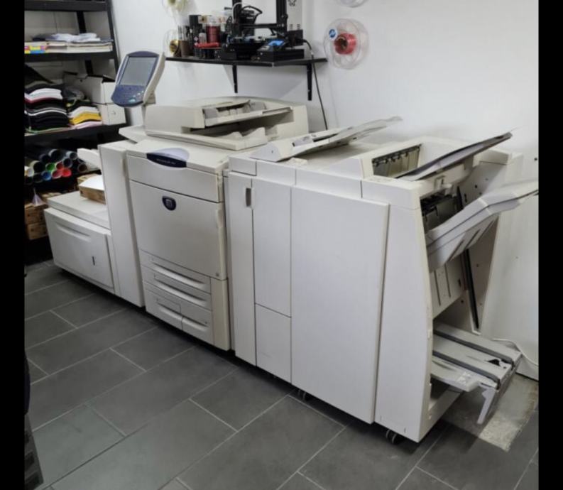 xerox Ducocolor 260 z finisherjem