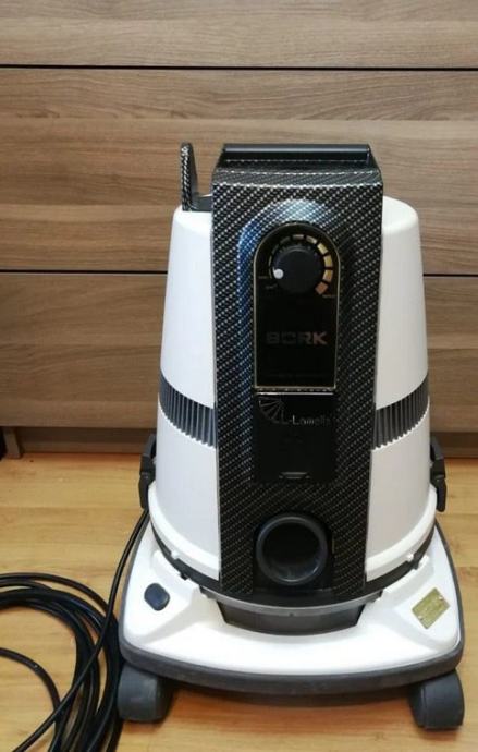sesalnik Bork V601, popolnoma funkcionalen