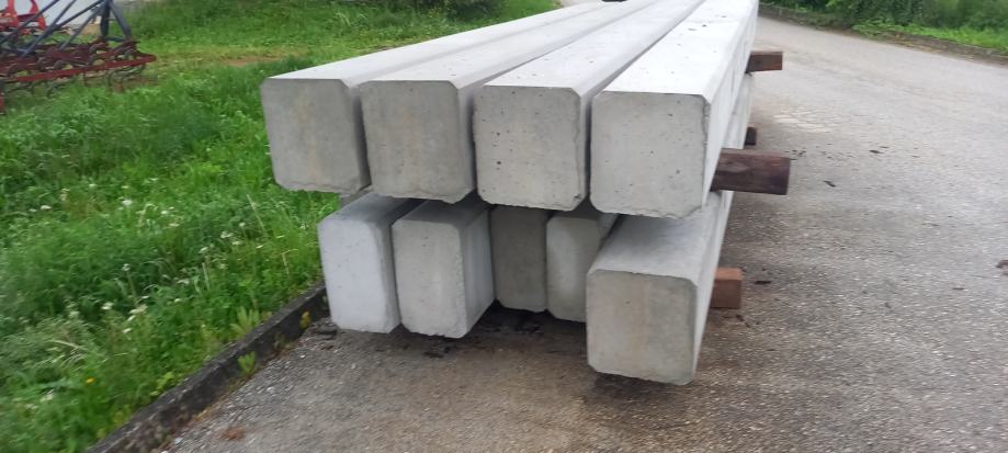 BETONSKI KOZOLČNI STEBRI