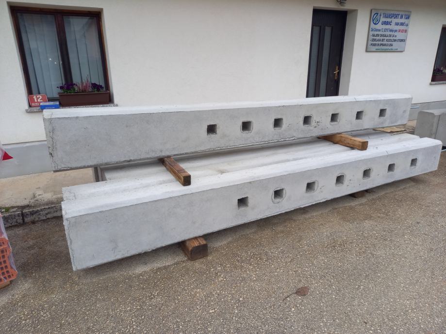 BETONSKI STEBRI , STEBRI ZA KOZOLEC,NADSTREŠEK,STROJNO LOPO