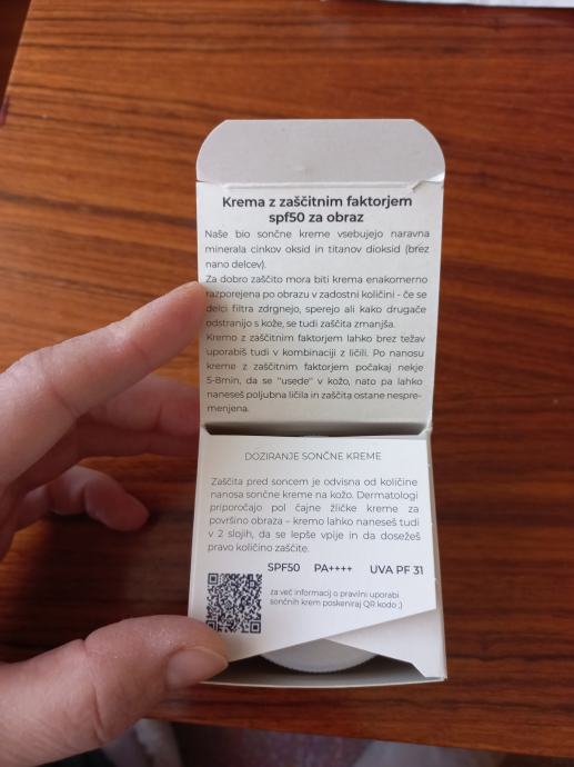 Novo Cvetka zeliščno posestvo, Spf 50 krema za obraz-srednje obarvana