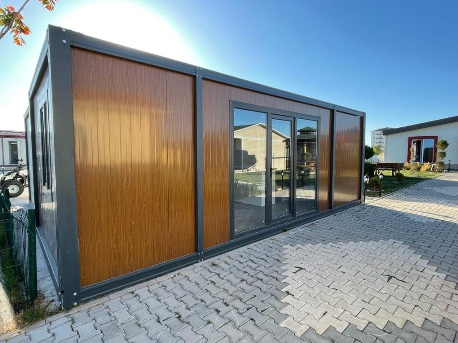 Bivalni Kontejner 600x300cm Lesen dekor.