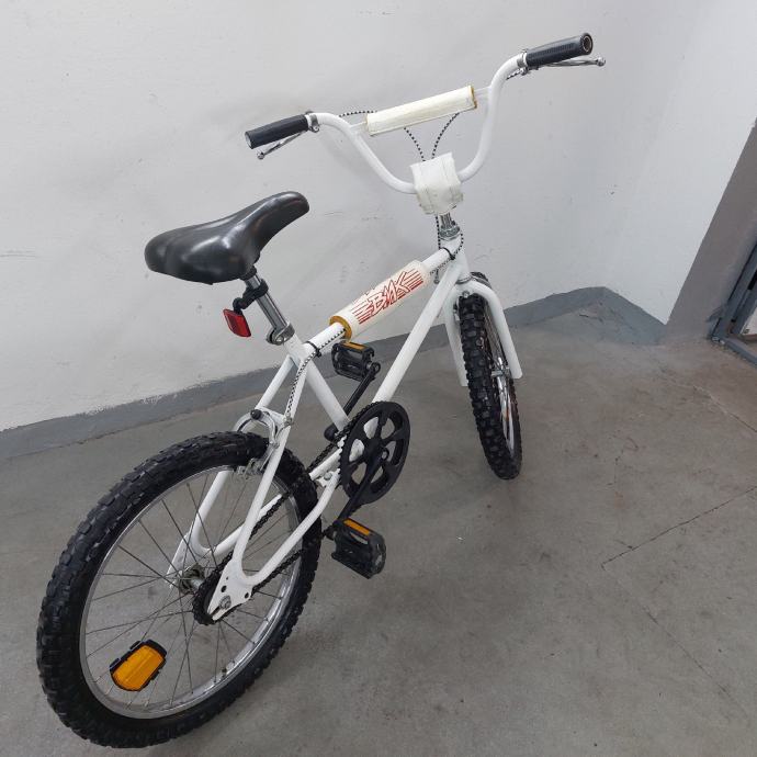 BMX ROG ORIGINALNO STANJE PRVA BARVA