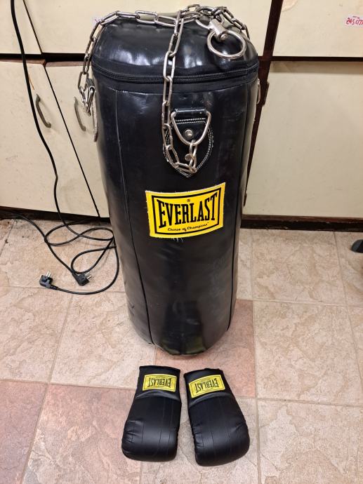 boksarska vreča, vreča za boks, kikbox, karate